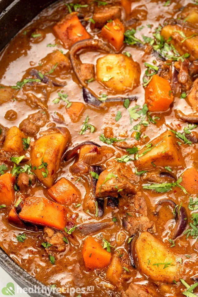 Chicken Massaman Curry Recipe: Mildly Hot and Full of Flavor