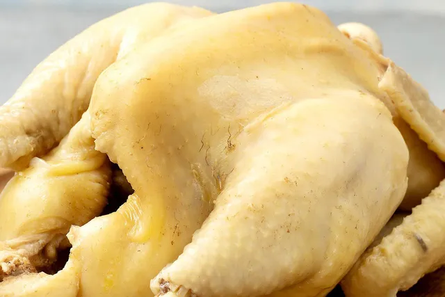How Long to Boil Chicken for a Succulent and Flavorful Finish