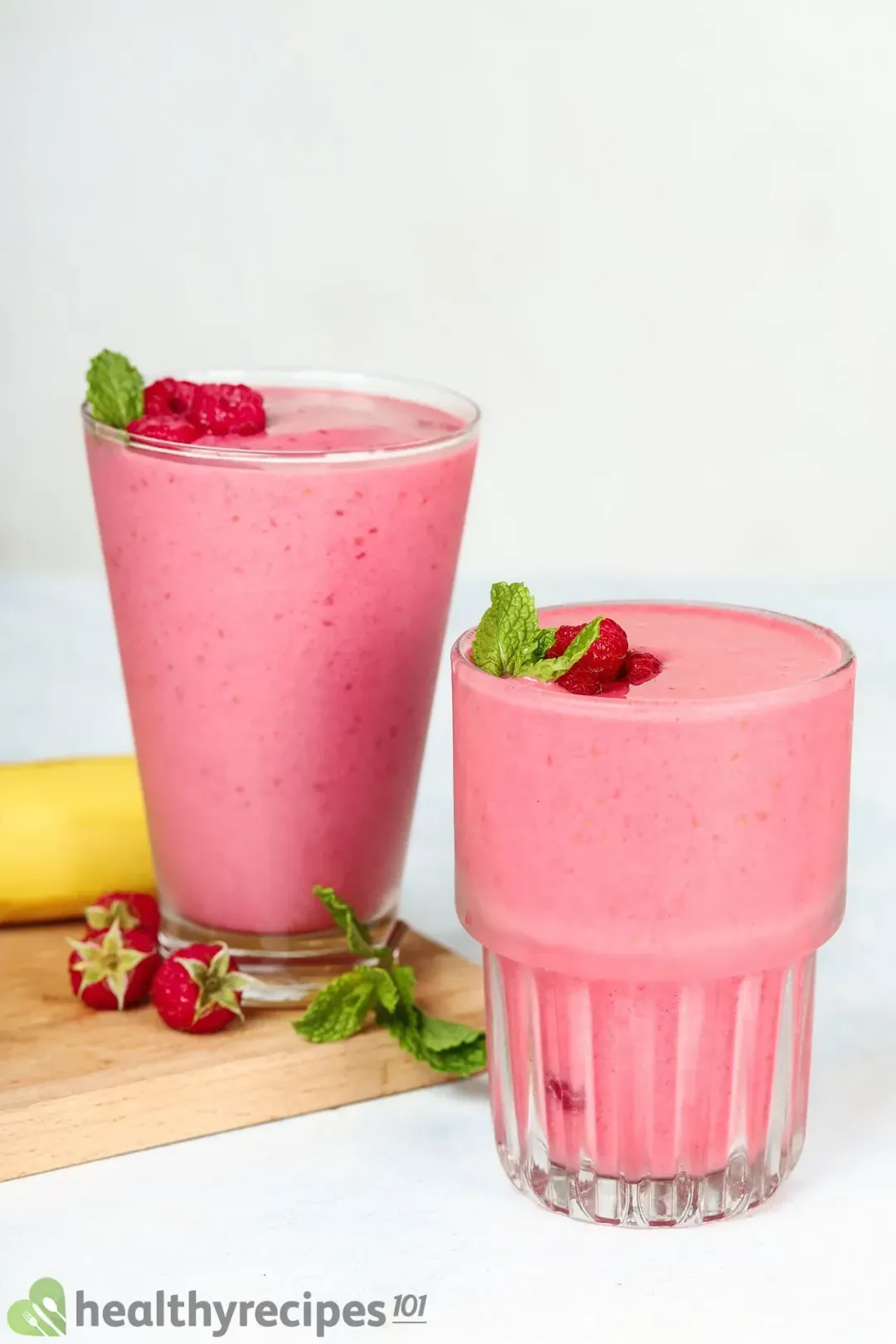 Raspberry Smoothie Recipe: Smoothie Made From Basic Ingredients