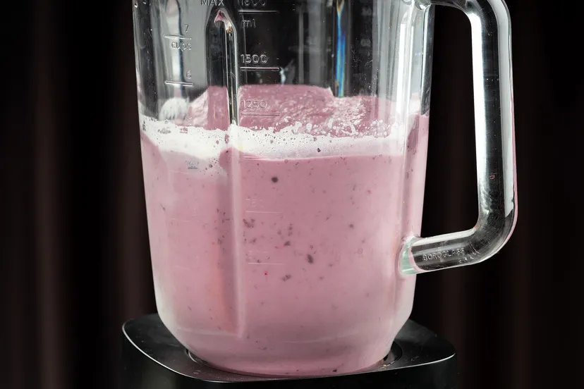 Frozen Fruit Smoothie Recipe - A Refreshing Berry-Mango Summer Blend